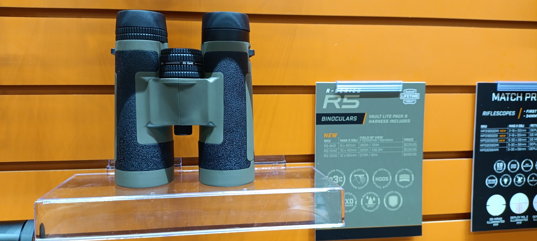 Bushnell R-Series Binoculars - Shot Show 2025 | Best Binocular Reviews